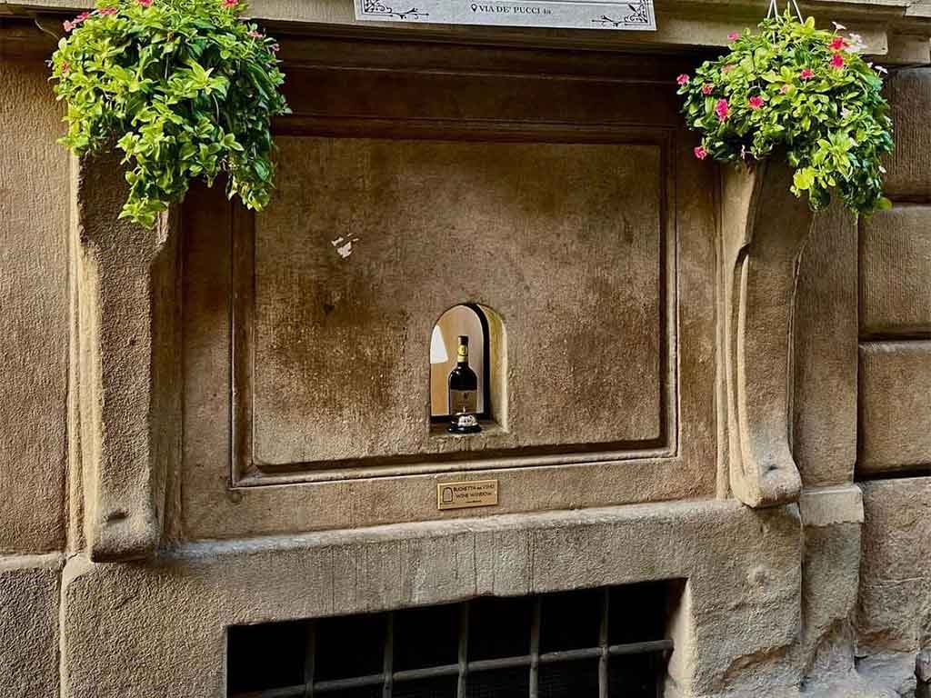 Florence wine windows: 10 buchette del vino still open